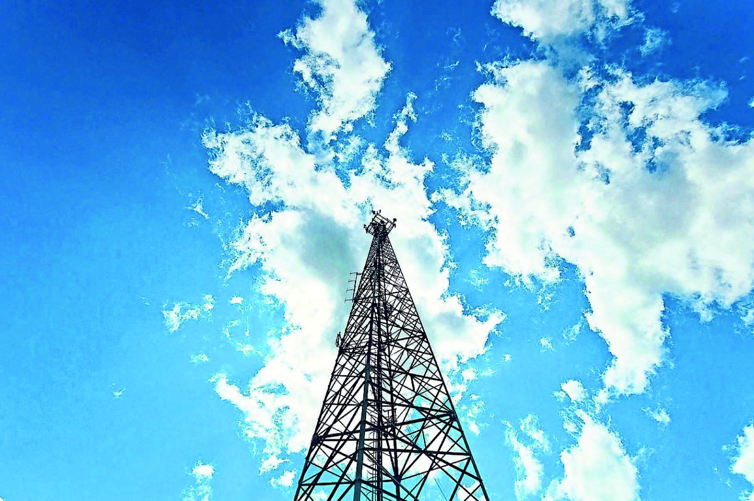 Bell confirme la construction de tours cellulaires sur la 155 vers le ...